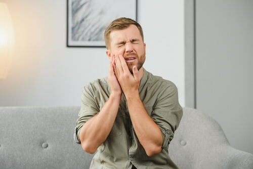 Can Sinus Infection Cause Jaw Pain? | Your Migraine Doctor